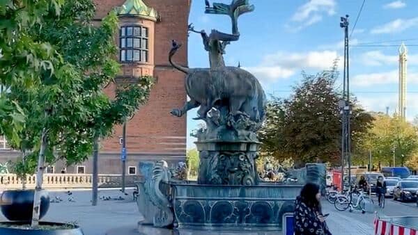 Ny central placering: Historisk springvand skal ind på midten af ...