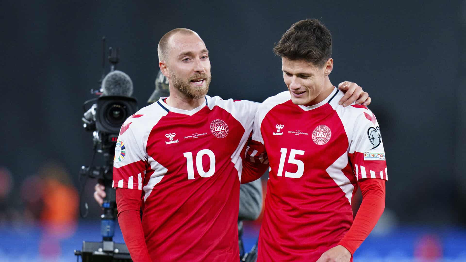 Hummel bliver på landsholdstrøjen og ensretter bonus | avisendanmark.dk