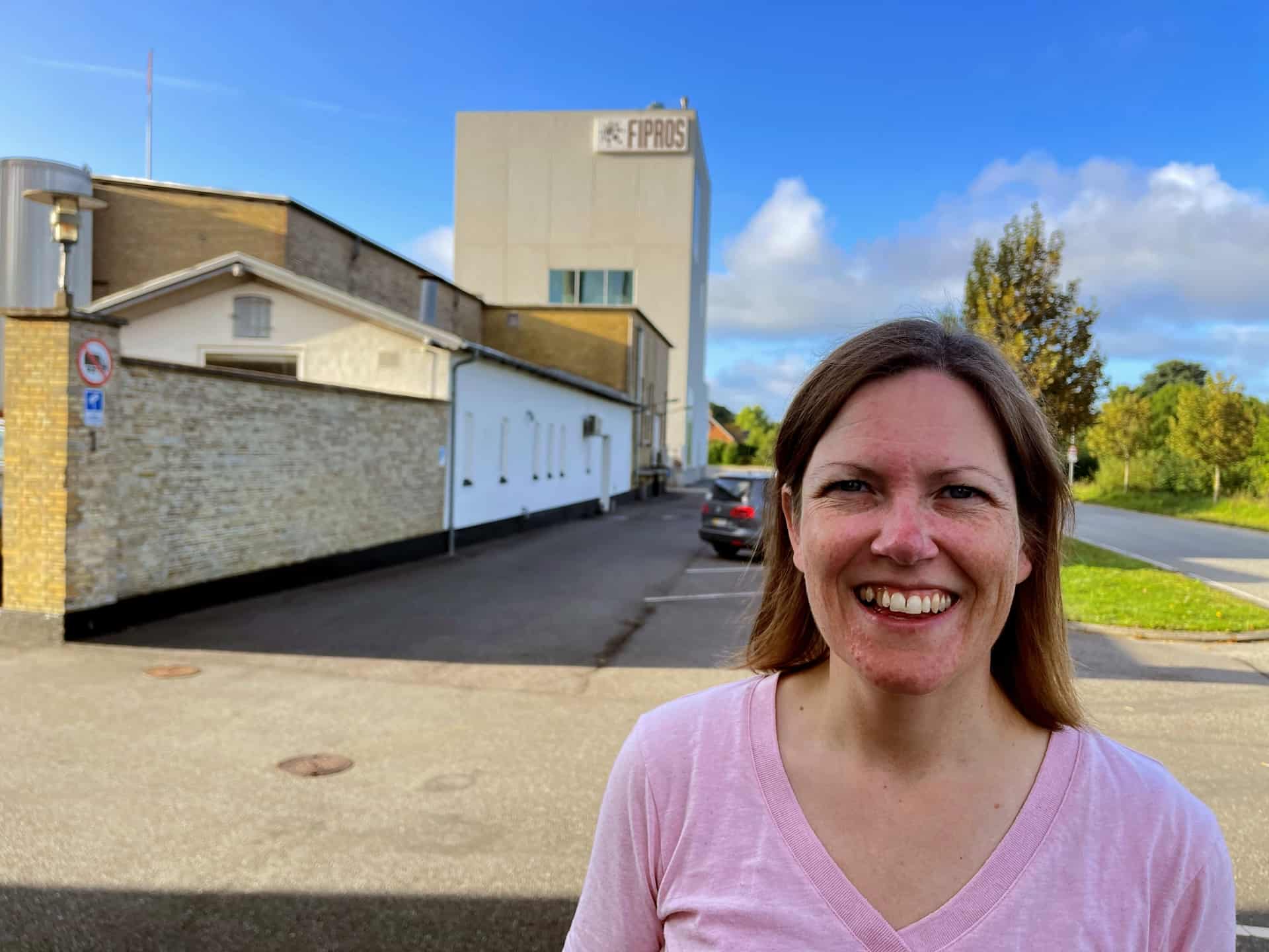 Sara har særlige behov, og det er intet problem: - Vi tror på, at ...