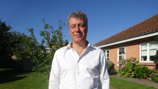 Efter flere job i England er Jørn glad og tilfreds med, at Viborg blev ... Efter flere job i England er Jørn glad og tilfreds med, at Viborg blev ...