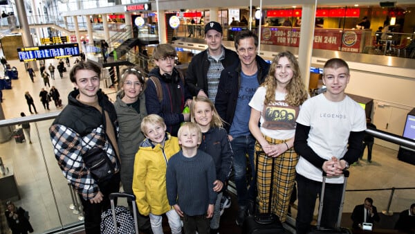 Troels Bech og familien sætter livet på standby i et år: Tager ud i ...