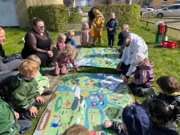 De yngste børn dykkede ned i en verden af vand | ugeavisen.dk