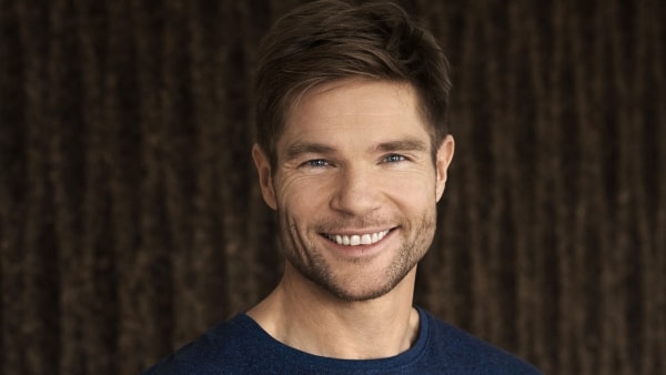 Skuespiller David Owe: - Jeg blev forelsket i min kone, da hun sang | jv.dk