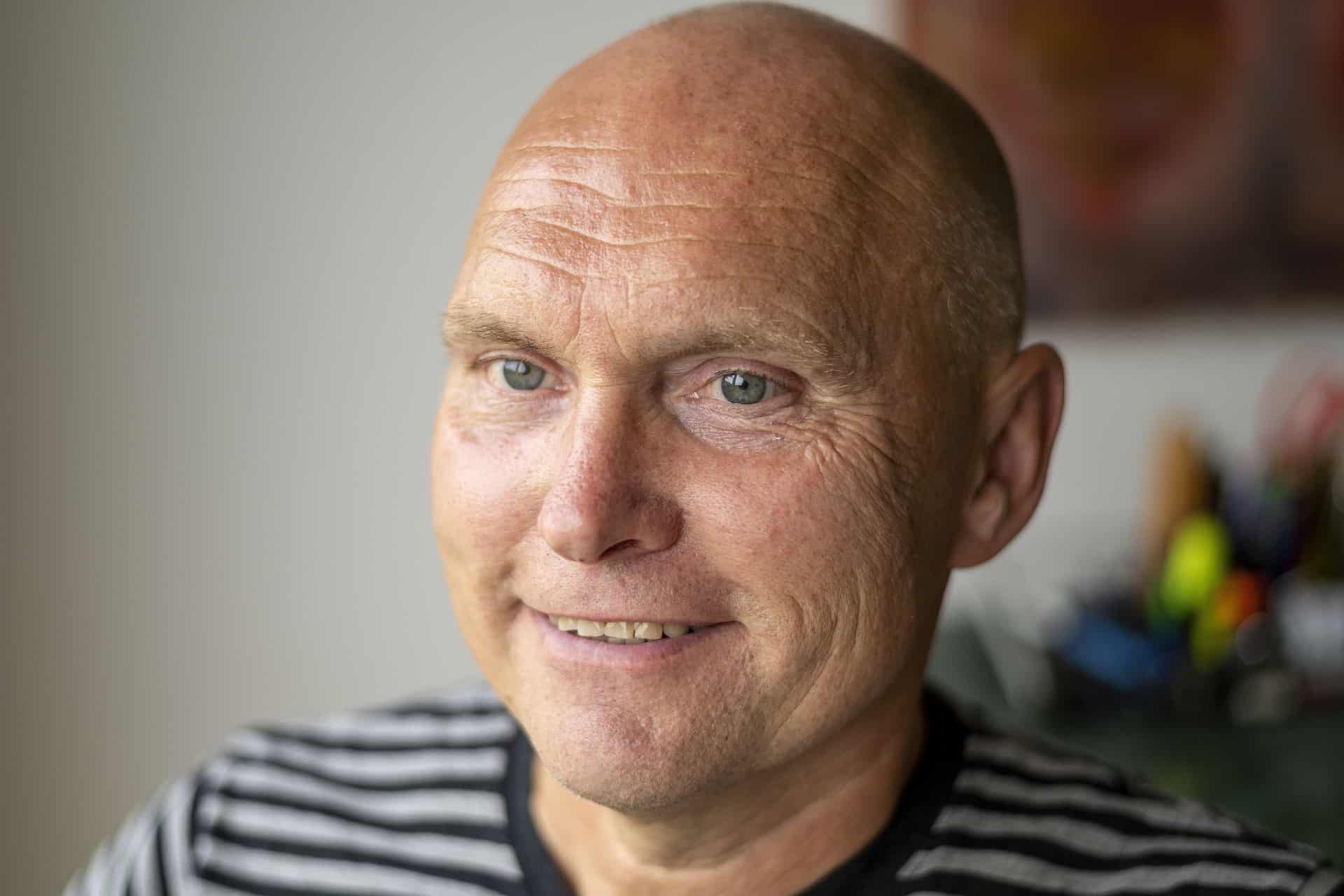 Han blev fyret fra sin chefstilling og arbejder i dag som vikar på ...