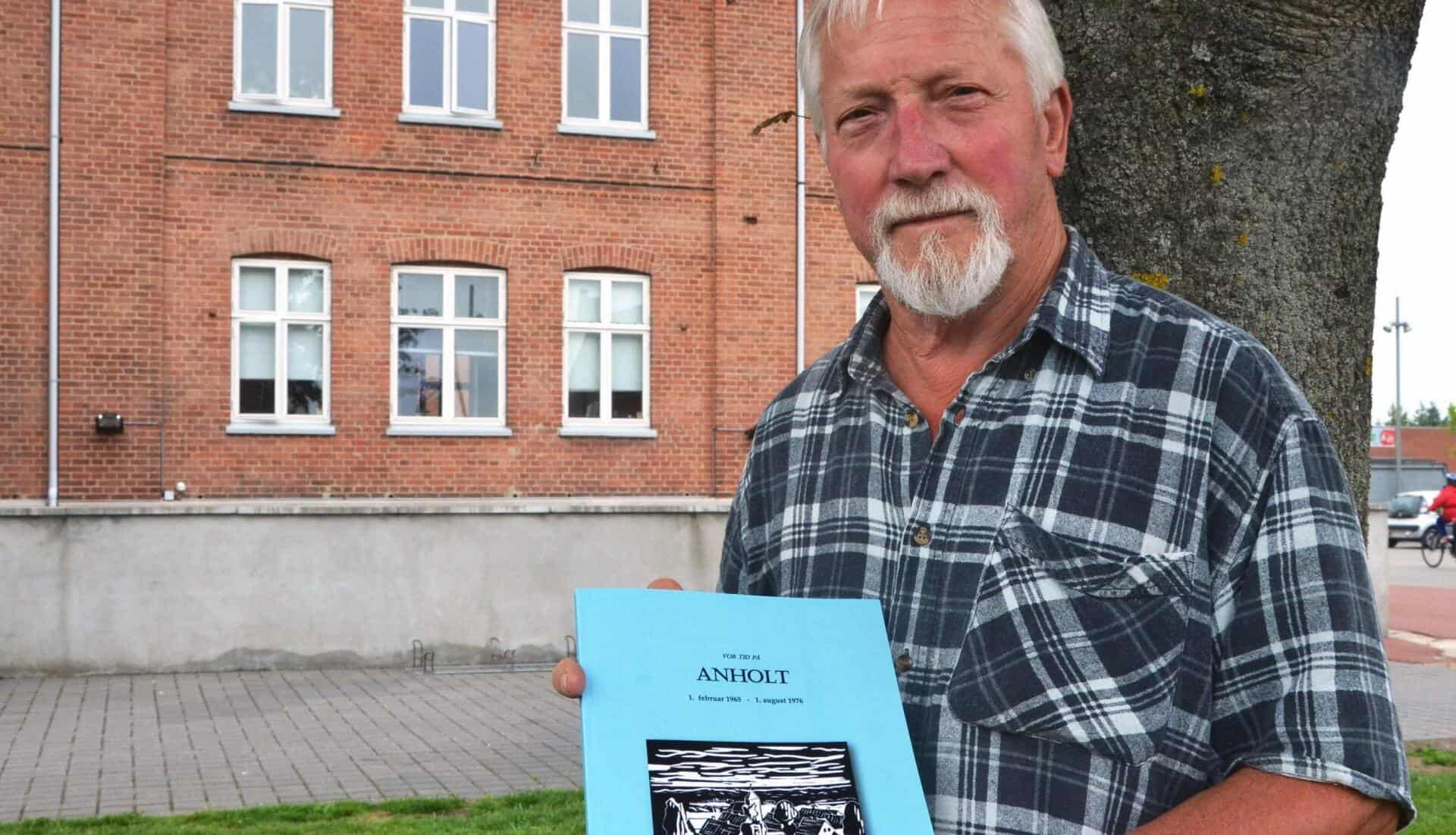 Ny bog udgivet om livet på Anholt | stiften.dk