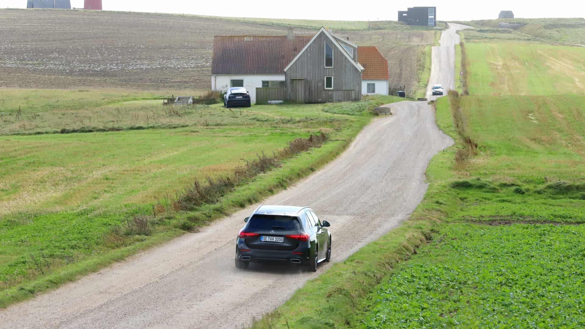 Finder millioner på budget: Stærkt trafikeret grusvej skal asfalteres ...