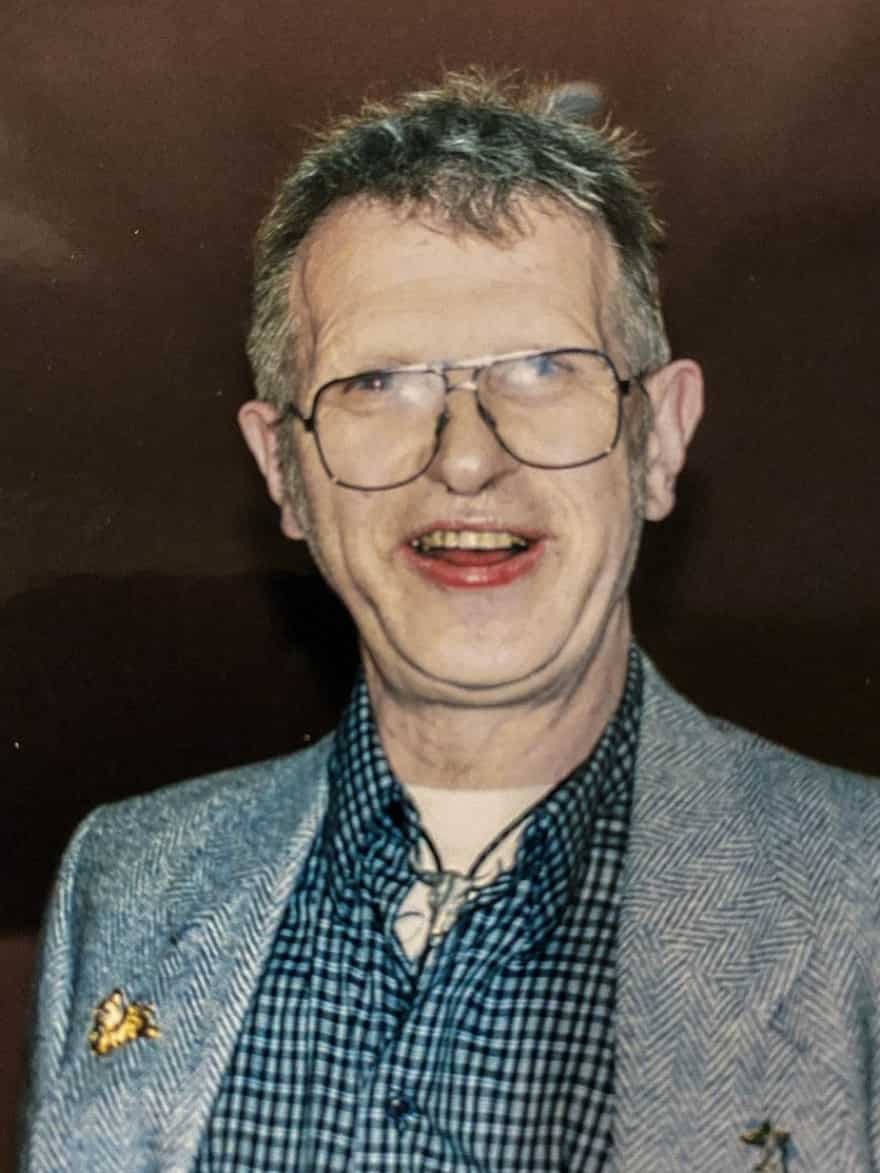 Til minde om Otto Ovesen: Vonges egen Elvis-Otto er død | jv.dk