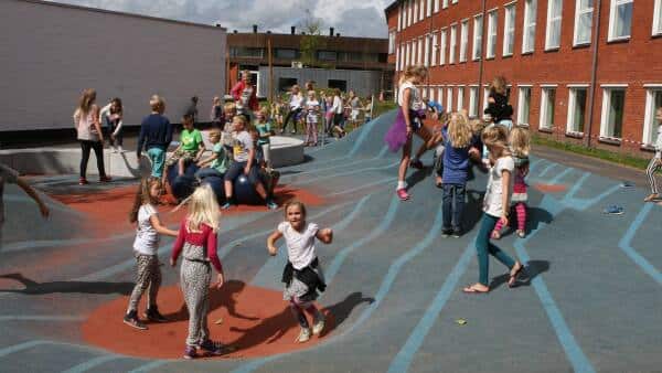 Ny legeplads indviet | ugeavisen.dk