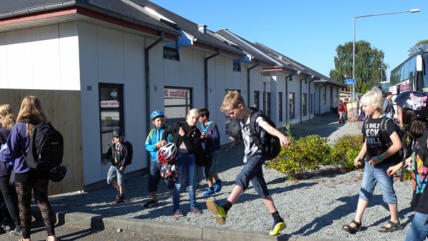 Elever og lærere er glade for »ny« skole | jv.dk