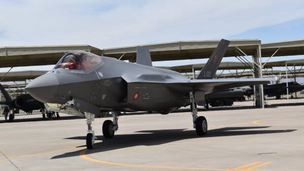 Første dansker fløj dansk F-35: Kunne virkelig mærke motoren | jv.dk