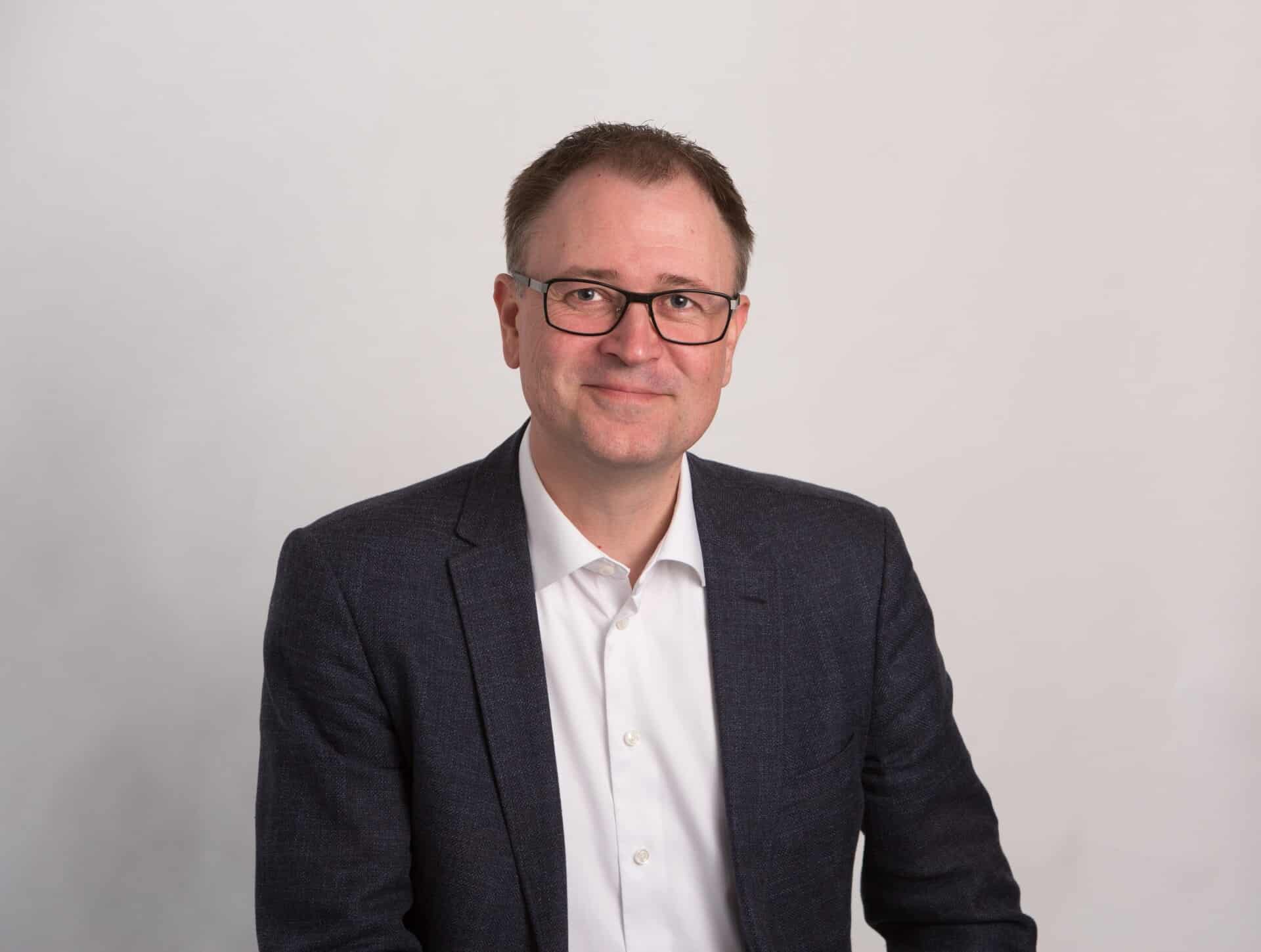 Både-og. To løsninger på manglende arbejdskraft | stiften.dk