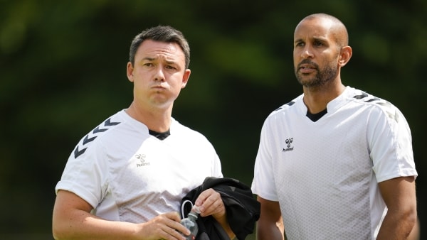 VM i Sydafrika og titler i Holland: Simon ser stadig oprykningen med ...