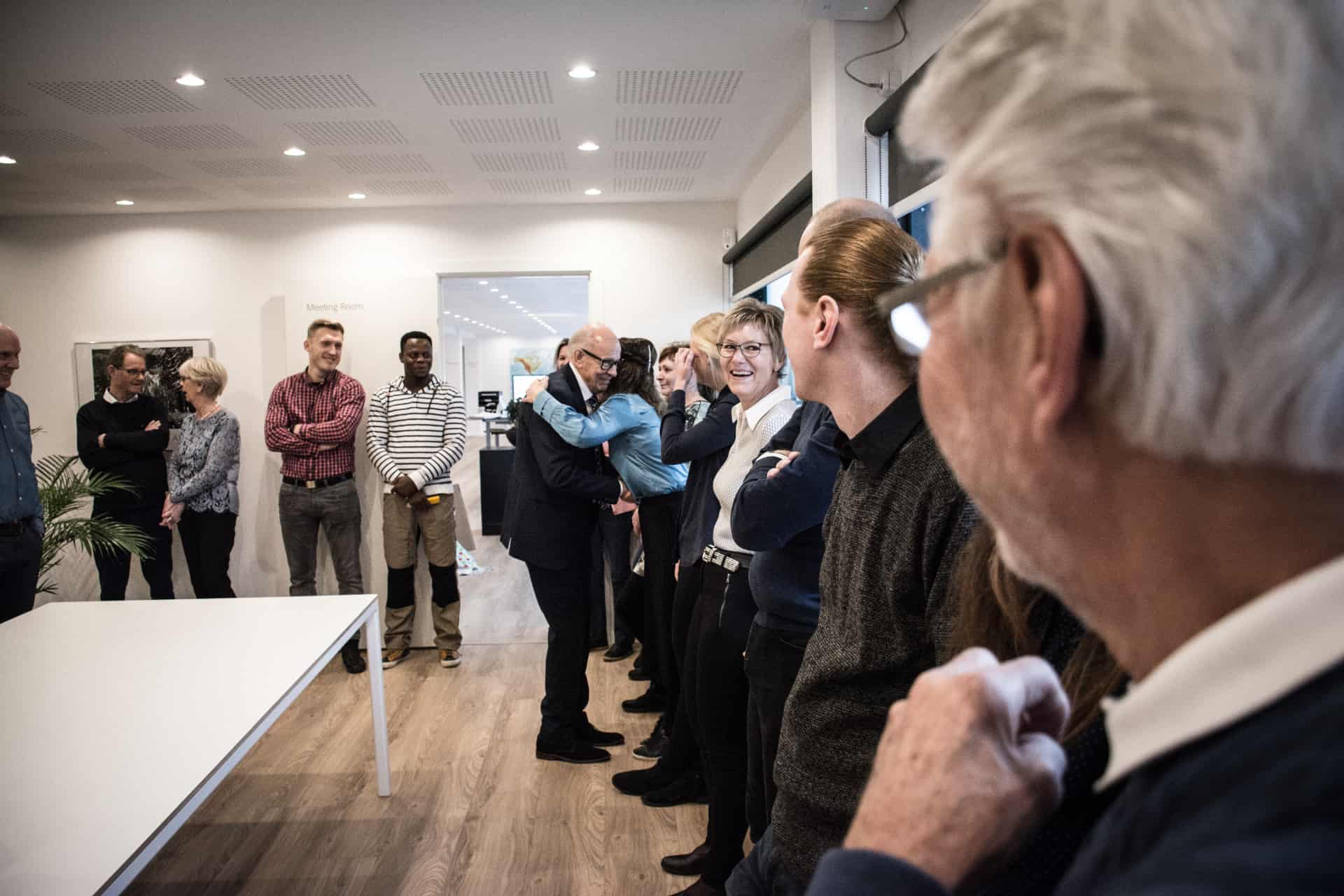 110 år i samme firma: Henry og Arne har ingen planer om at stoppe ...