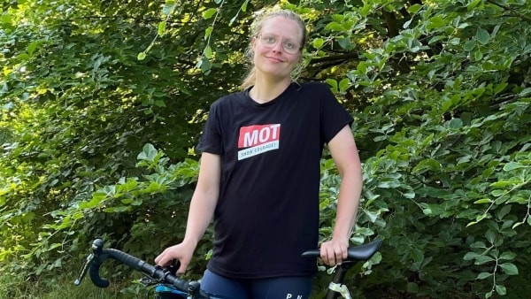 Hun inspirerer unge til at være modige og stå sammen | frdb.dk