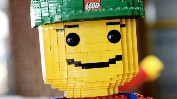 Lego-mand blev sendt ud i rummet | ugeavisen.dk