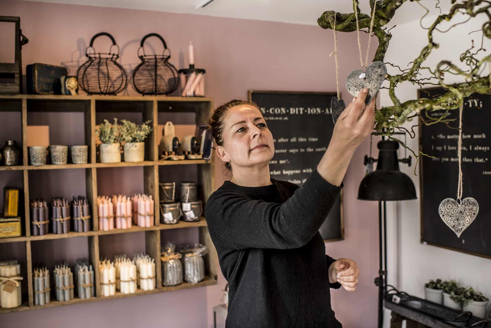 Rikke savnede en hobby: Nu åbner hun butik i baghaven | ugeavisen.dk