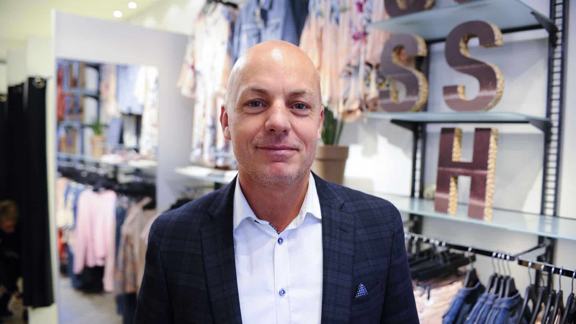 Ole har klædt kvinderne på i et kvart århundrede | ugeavisen.dk