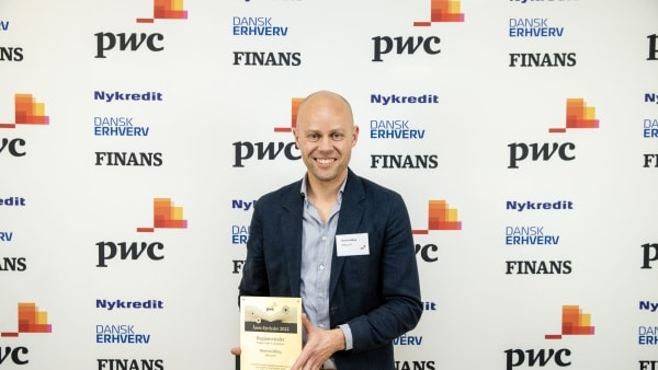 Ejerleder bag 106 år gammel uldvirksomhed vinder prisen som Årets Ejerleder 2022 i Midt- og ...