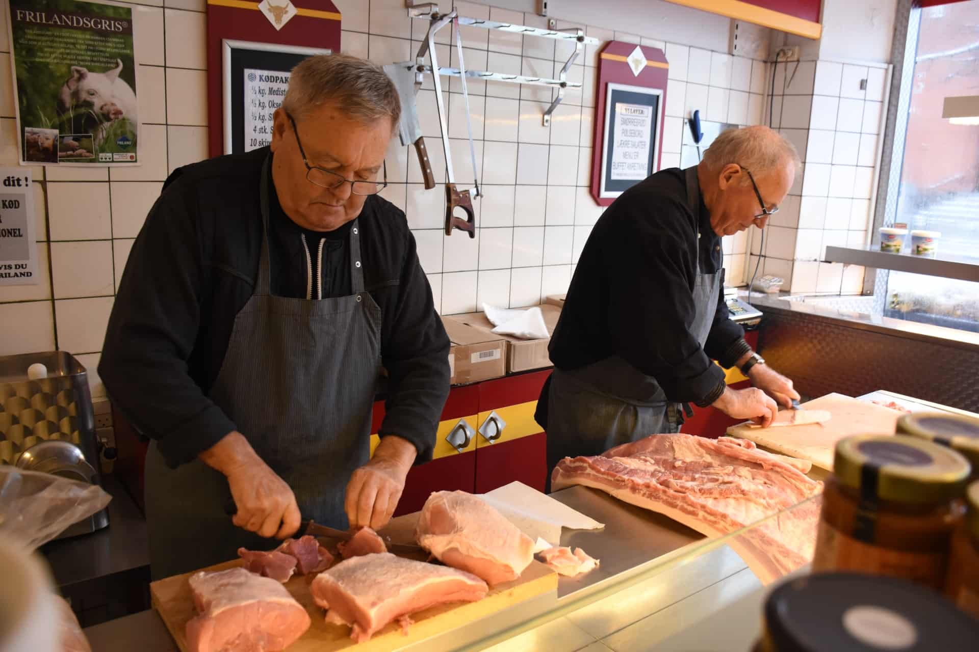 De gamle slagtere er stadig på pletten i Nørregade: - Man skal være en ...
