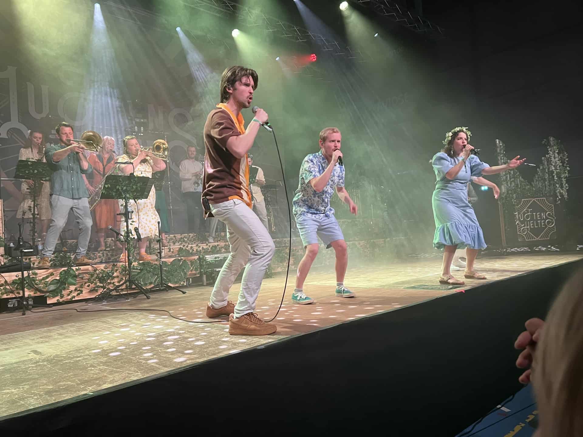 Se lynguiden i tre trin: Sådan fortæller du fremover avisen om et ...