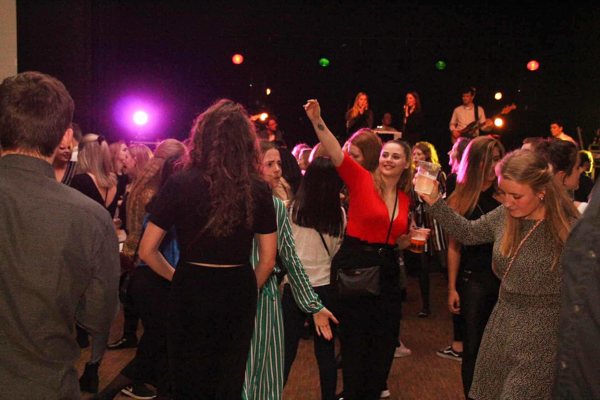 Se billederne: Gammel elevfest på EG | ugeavisen.dk