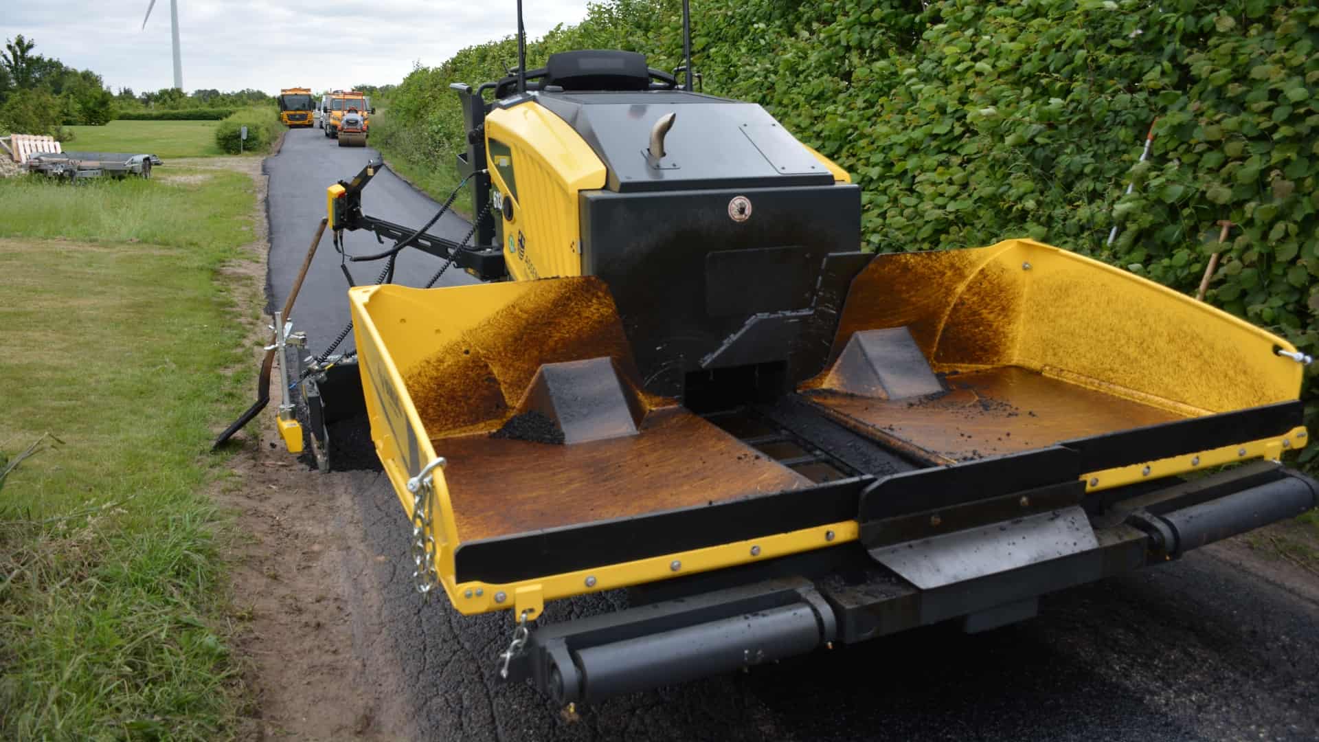 Hovedvej skal have ny asfalt: Her er tidspunkterne, hvor din kørsel kan ...