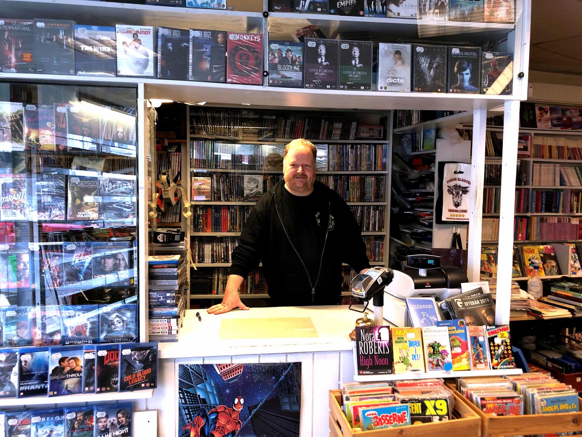 Bag disken: Brian var bager i 10 år, nu sælger han tegneserier og gamle ...