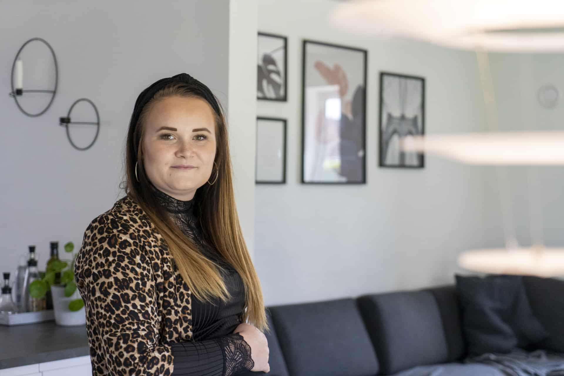 21-årige Amalie fik medhold: Nu har alle elever ret til ferie med løn ...