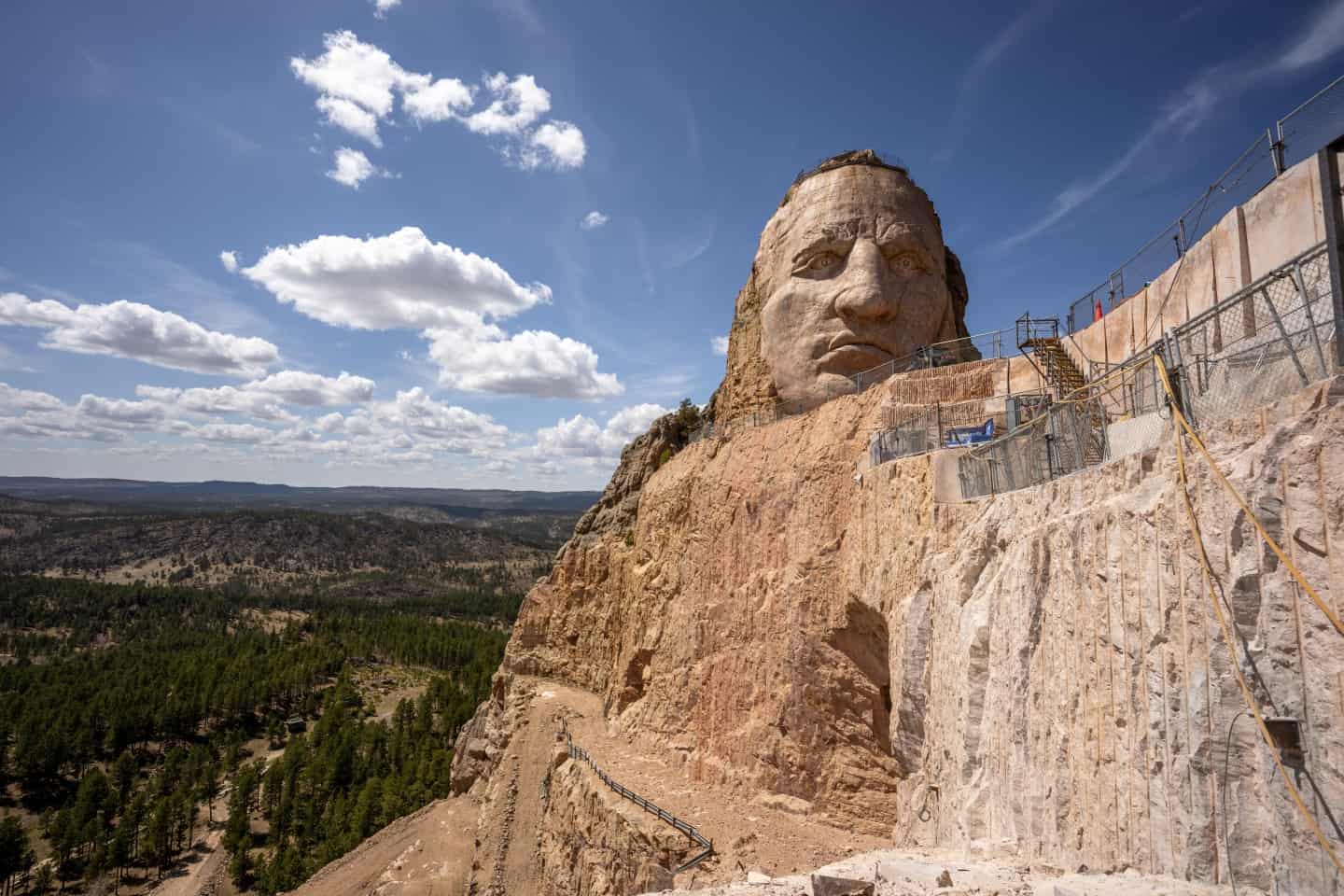 South Dakota hylder Crazy Horse som skulptur: Verdens største kriger på ...