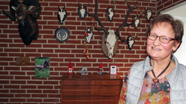 Lilly er glad for at have taget jagttegn | jv.dk