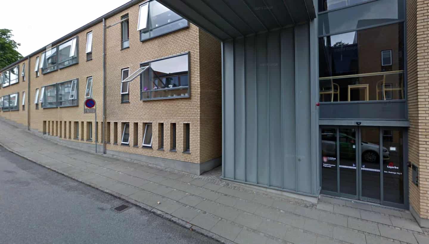 Medarbejder på plejehjem smittet med corona: Kolleger og beboere testet ...