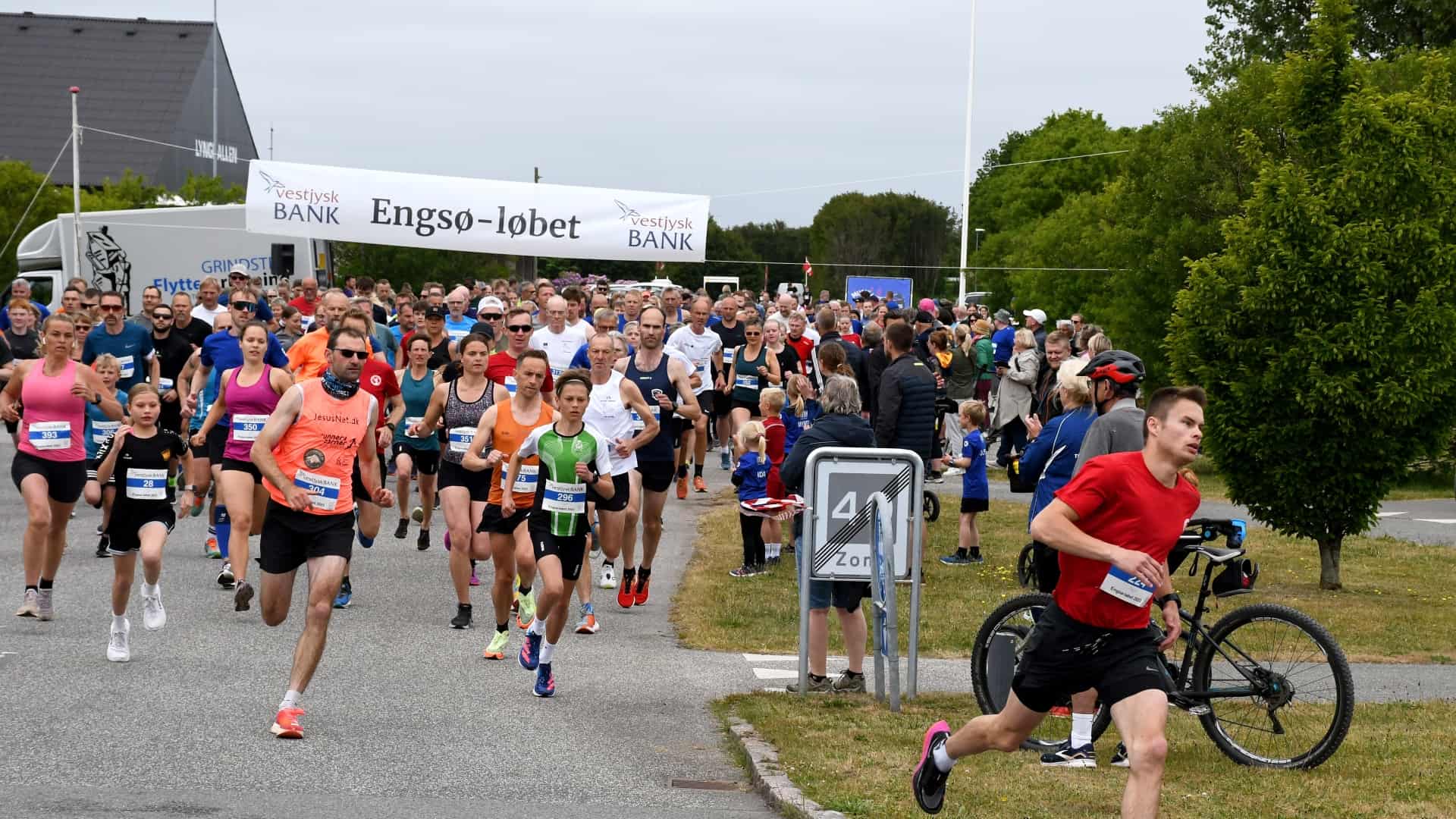Se de mange fotos: Årets Engsøløb blev igen lidt af en folkefest | ugeavisen.dk