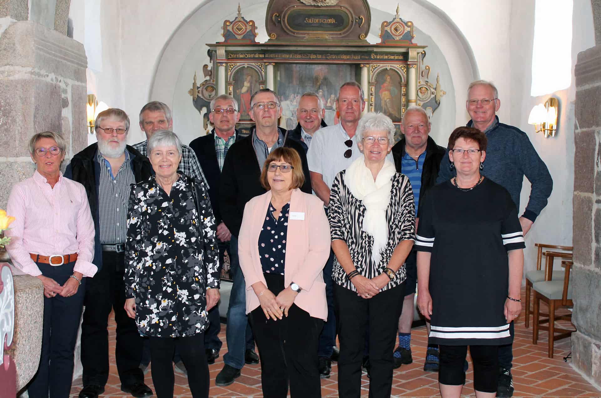 28 guldkonfirmander mødtes igen i Toftlund | ugeavisen.dk