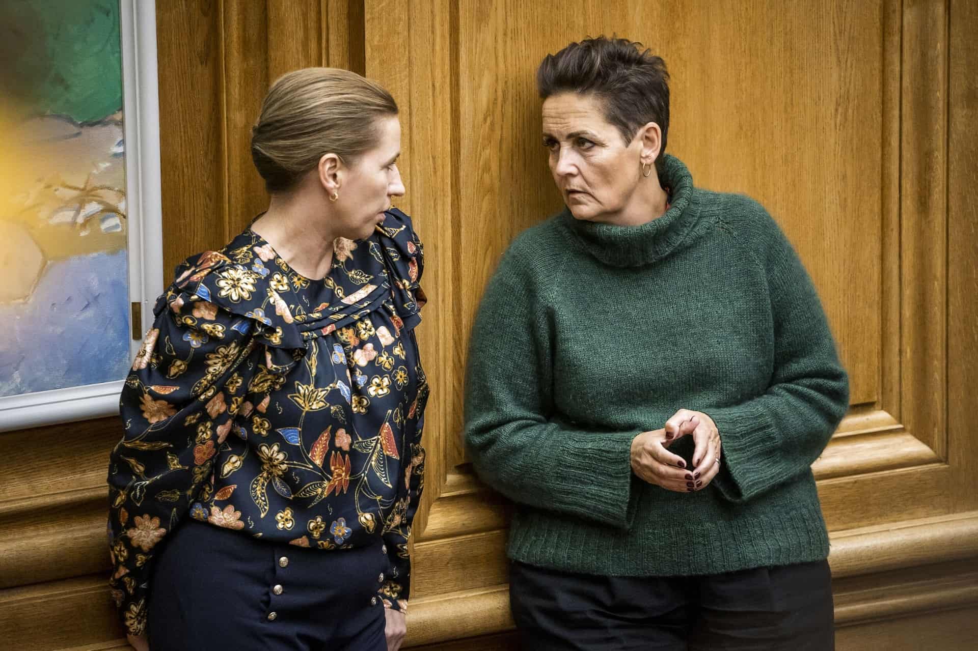 Dall: Pia Olsen Dyhr gør klar til at søge om skilsmisse fra Mette ...