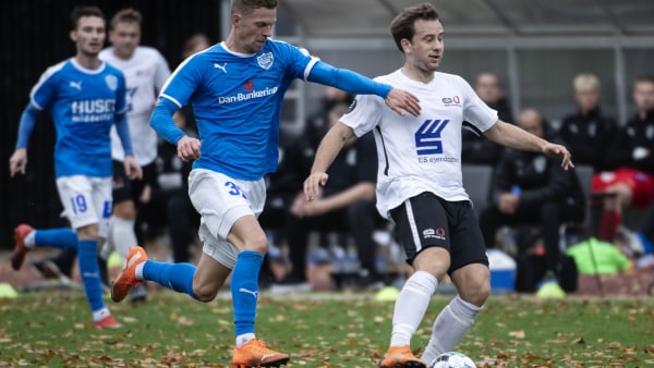 Det vil stinke af fodbold på Adlerhusvej - Det nidobbelte mesterhold ...