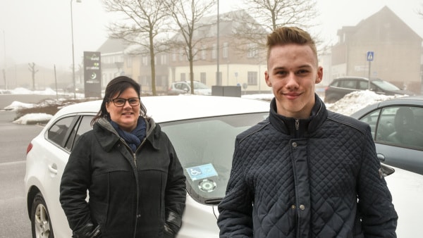 Folk råber efter Marcus: De tror ikke på mit handicapskilt | jv.dk