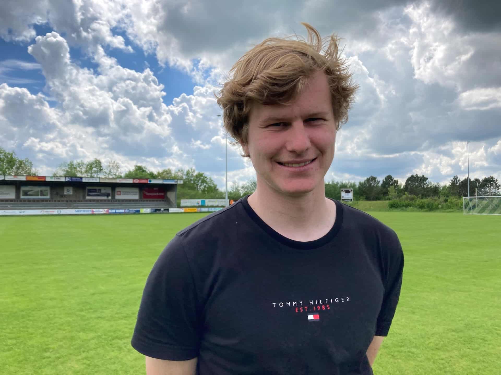 Jonathan blev så skadet, at han måtte opgive fodbold på eliteniveau: Nu ...