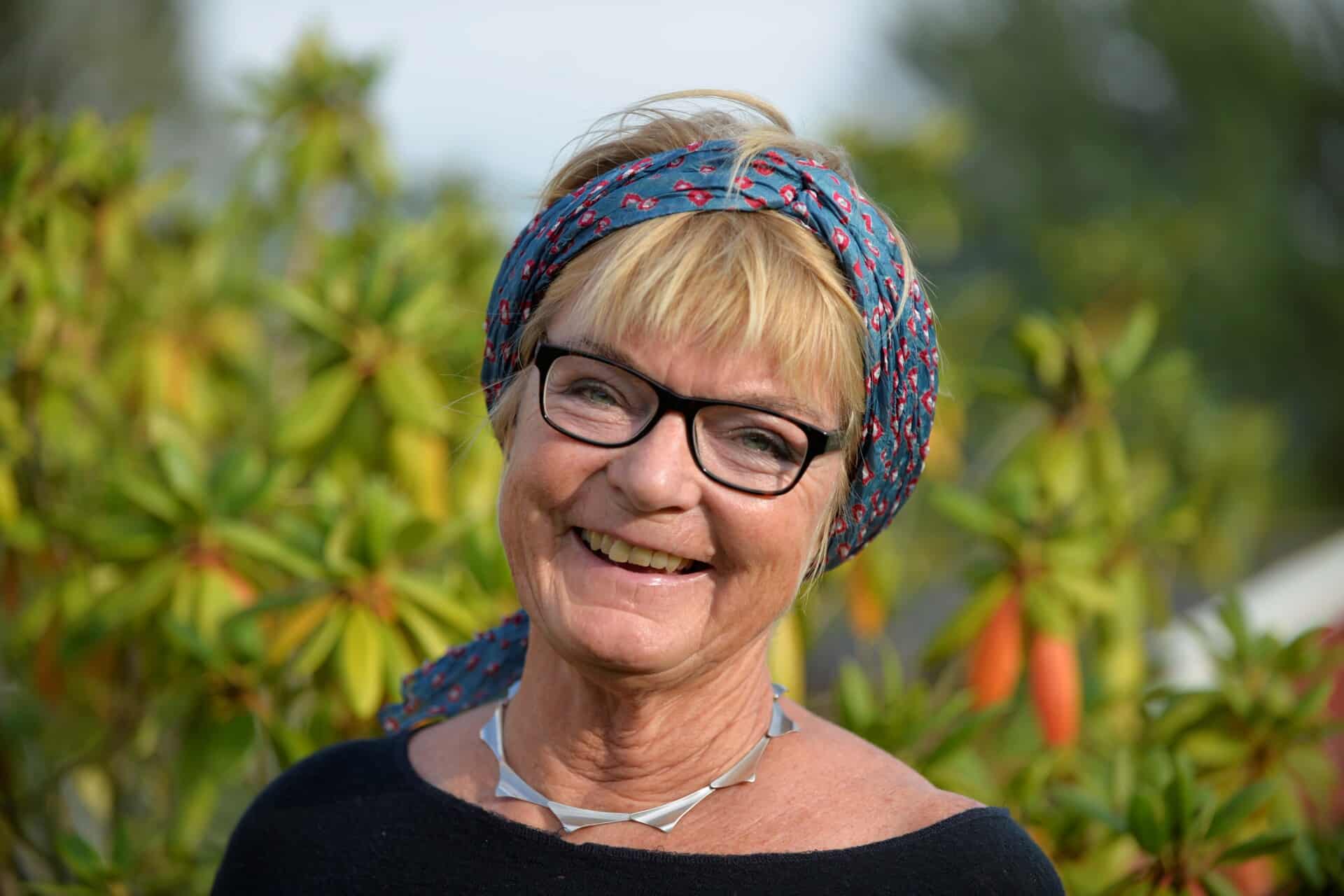 Udsmykker kirker: Billedkunstner udstiller på Ringe Bibliotek ...