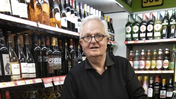 'Jeg vil sgu ikke sidde på min flade røv': 80-årige Niels Erik solgte ... 'Jeg vil sgu ikke sidde på min flade røv': 80-årige Niels Erik solgte ...