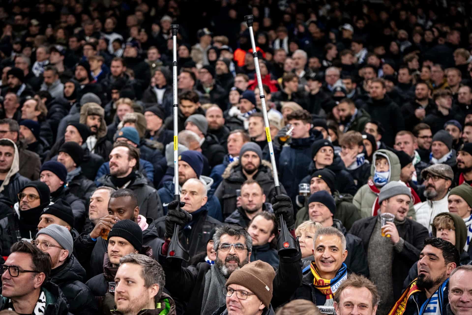 Tyrkiske fodboldfans blev knaldet i grænsekontrollen: Champions League ...