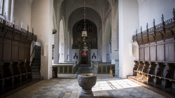Tidslinje: Faaborg Kirke renoveret for millioner | fyens.dk