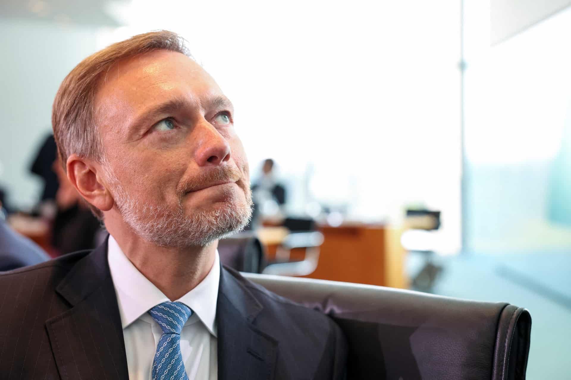Dom om brud på grundloven er et hårdt slag for tysk økonomi, der i ...