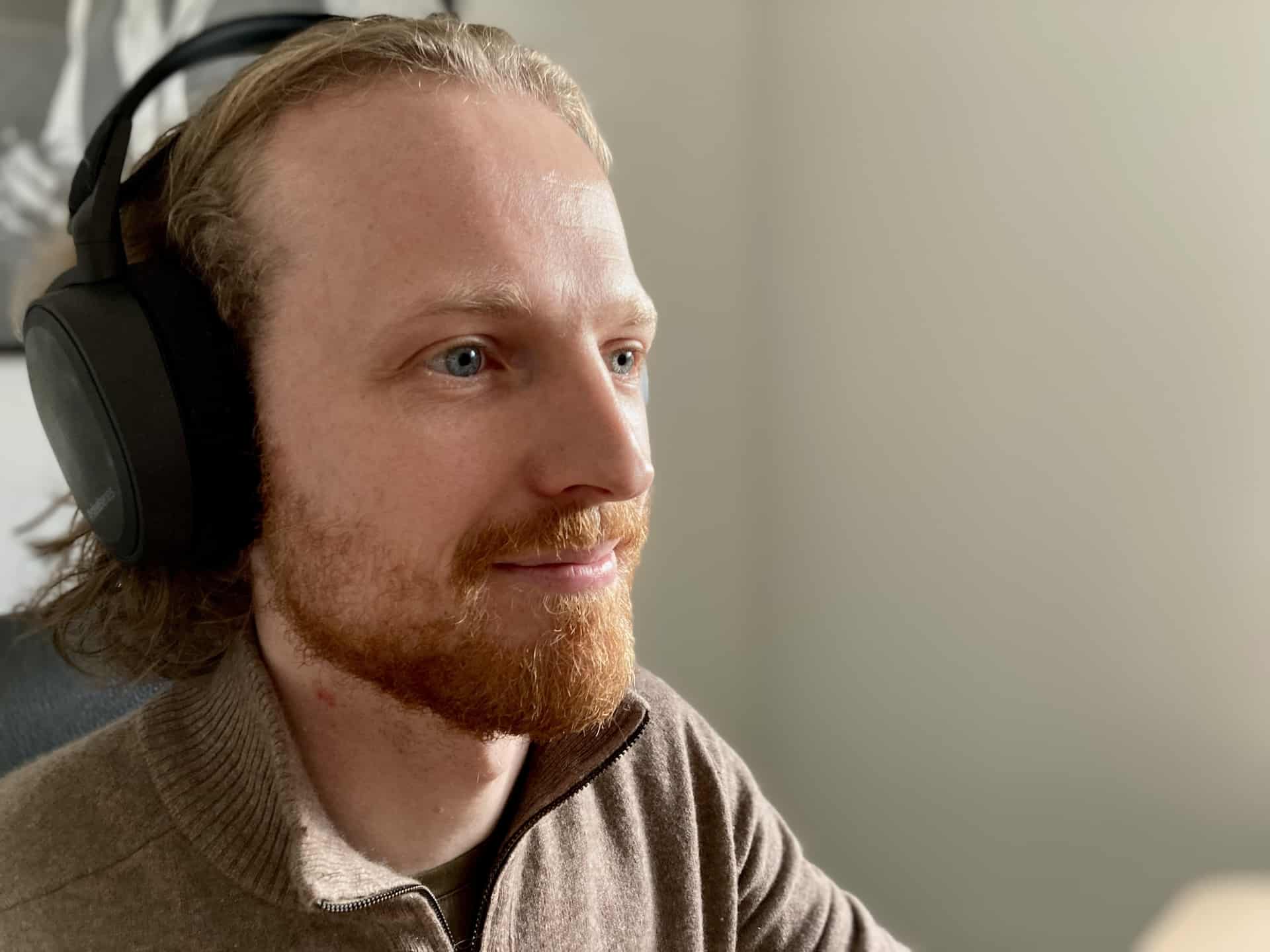 Daniel er både socialrådgiver, familiebehandler og gamer: - Vi skal ...