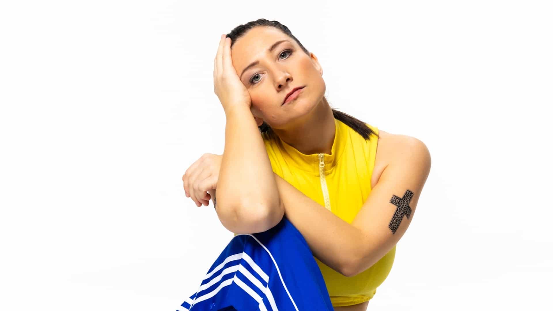 Fra pigedrøm til store scener: Miriam springer ud som Sporty Spice | jv.dk