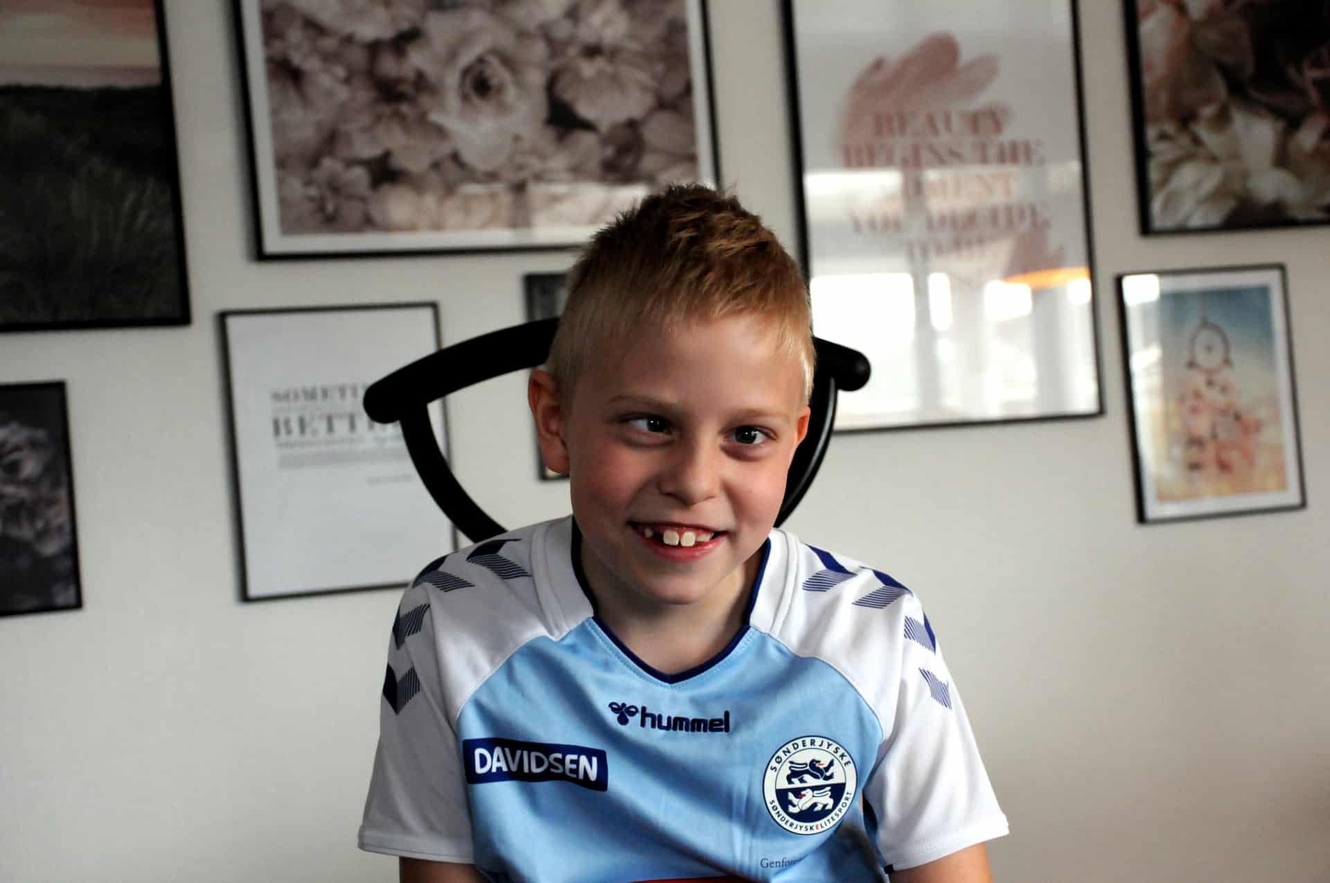 Forældre hylder søn: Fighteren Nicklas trodser lægernes spådom | jv.dk