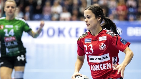 En stor overraskelse: Nu er Team Esbjergs Elma Halilcevic pludselig med ...