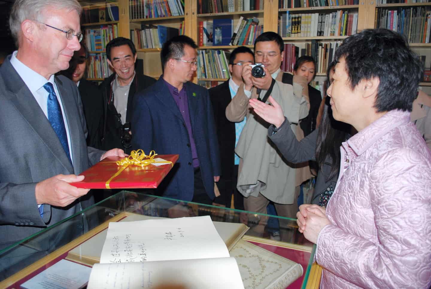 Hemmeligt kinesisk top-besøg i H.C.Andersens Hus | fyens.dk