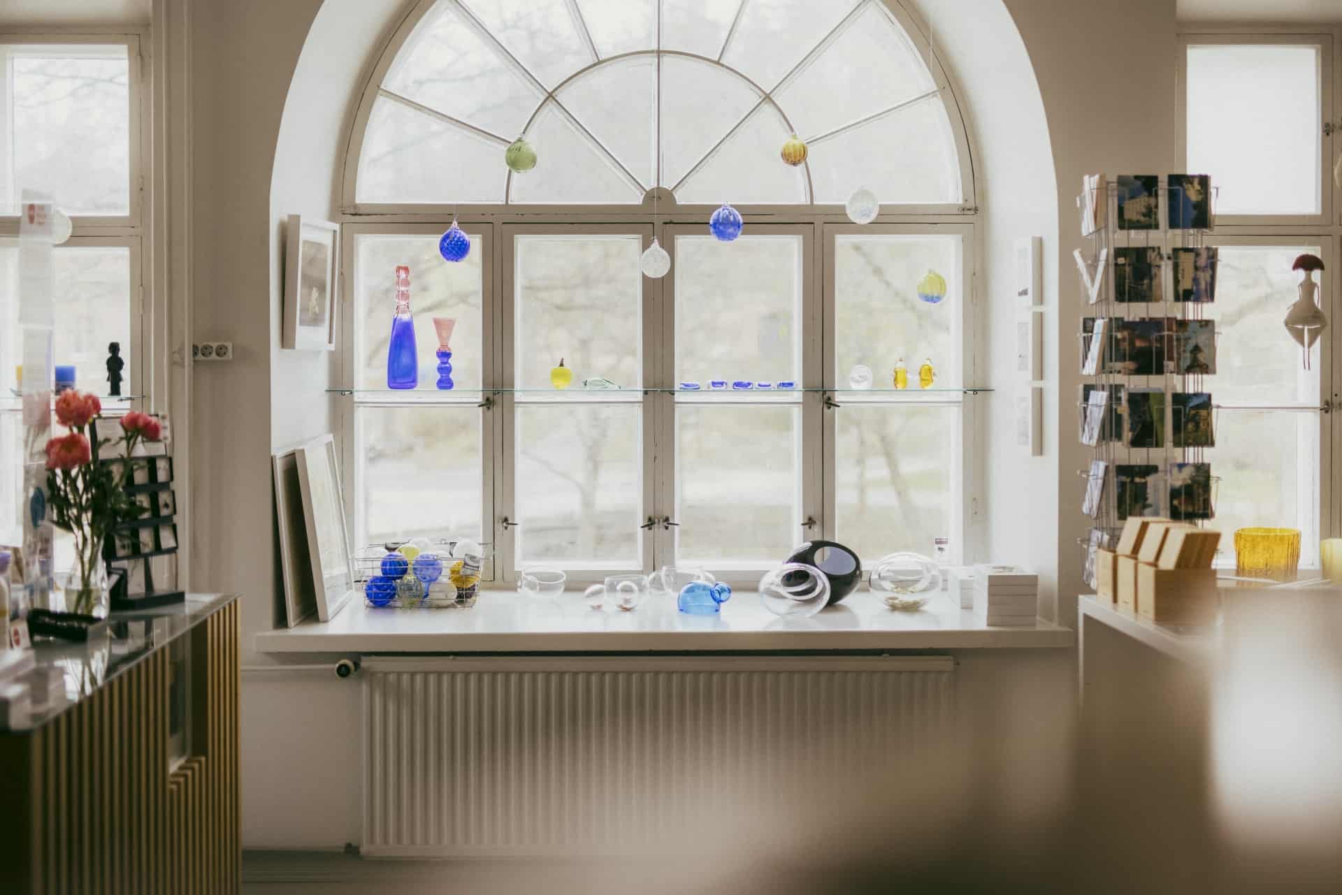 Besøg byen, hvor alt, hvad man sidder på, drikker af eller rører ved ...