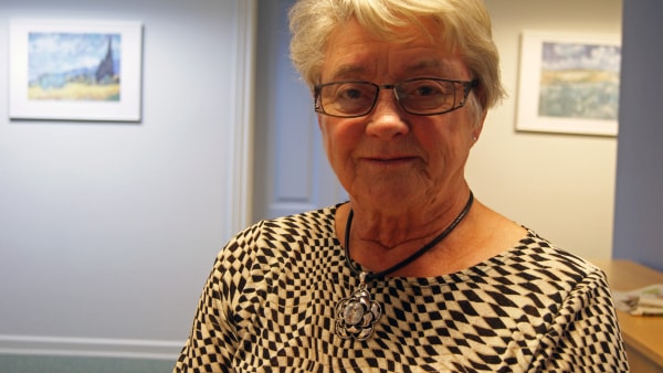 Doris er glad for at lave noget med fingrene | jv.dk