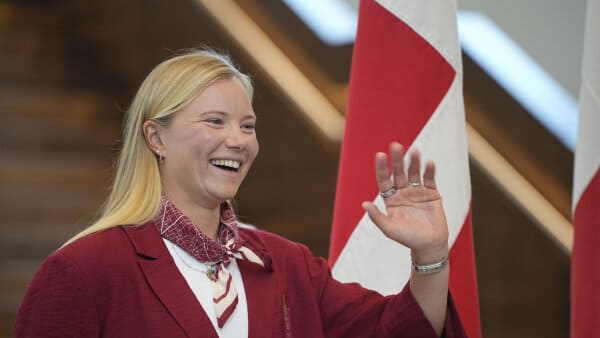 Stolte fanebærere ser frem til spektakulær åbning af OL på Seinen ... Stolte fanebærere ser frem til spektakulær åbning af OL på Seinen ...